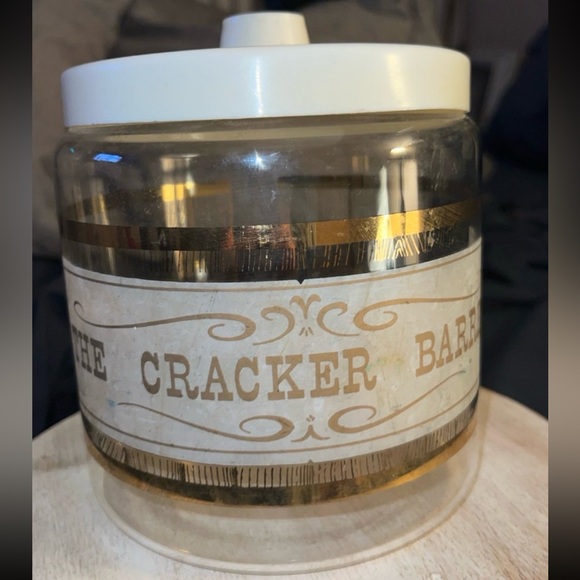 Pyrex | Kitchen | Vintage Pyrex The Cracker Barrel Food Storagemade In ...